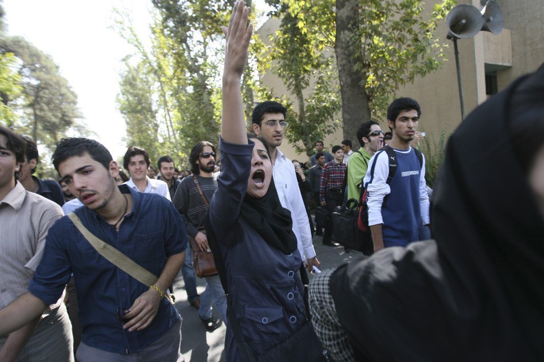Exodus of Iranian Students Reaches New High, As 110,000 Go Abroad to ...
