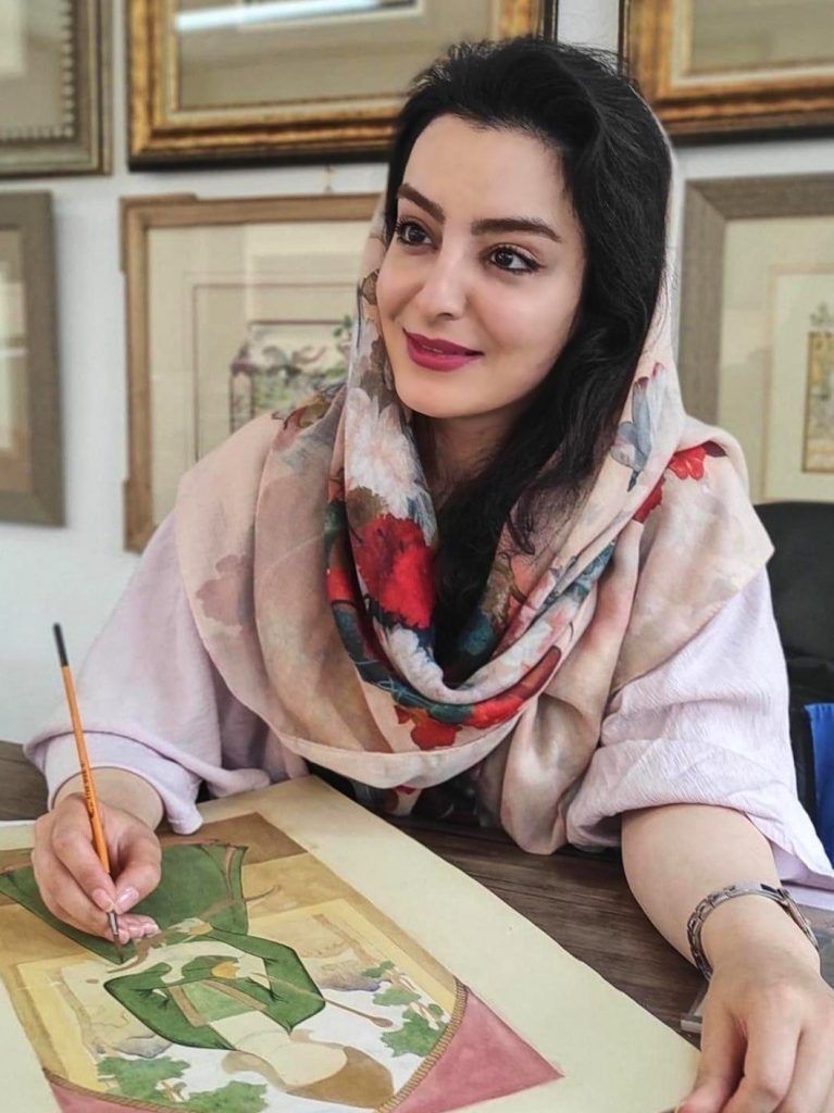 Isfahan-Based Painter Sahar Tabatabaei Wants Persian Art to Flourish ...