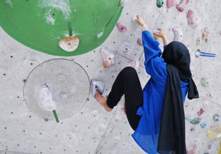 Iranian Climber Returns From Asian Tournament Amid Veil Controversy ...