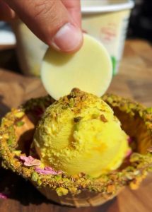 Persian Saffron Ice Cream - KAYHAN LIFE